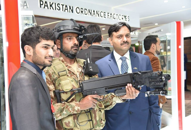 赤外線カメラ搭載と映像データ通信も可能なパキスタン版コーナーショット「POF Eye」 | さばなび